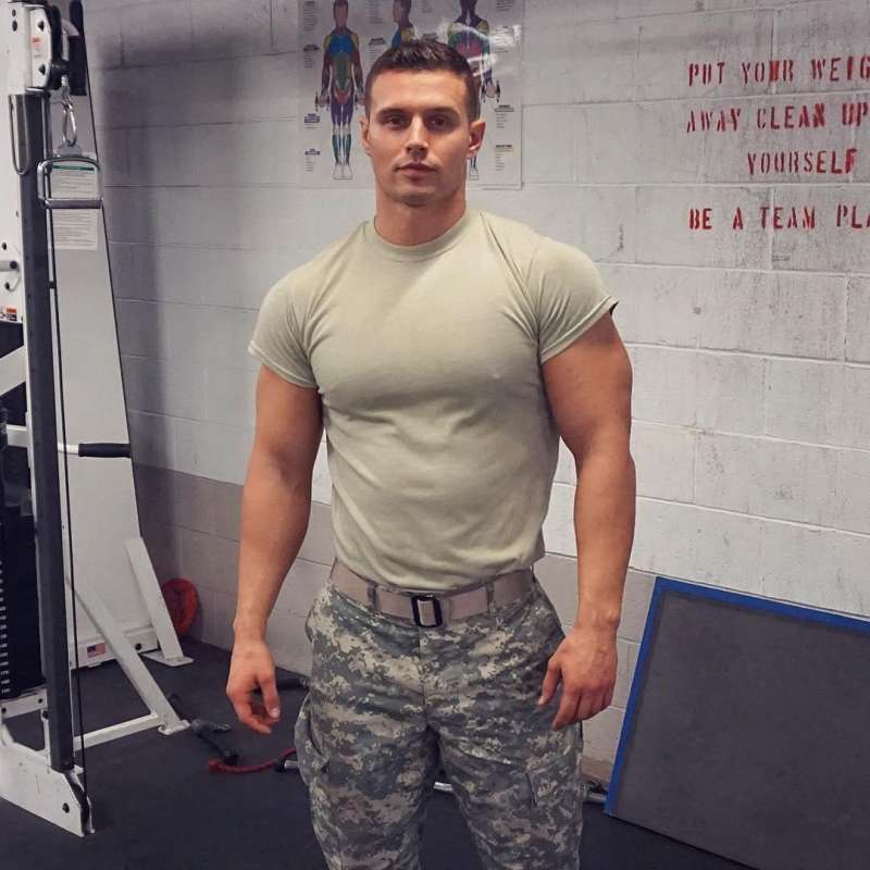 James Rockwell Sur facebook | Fraude réseaux sociaux | 3 commentaires